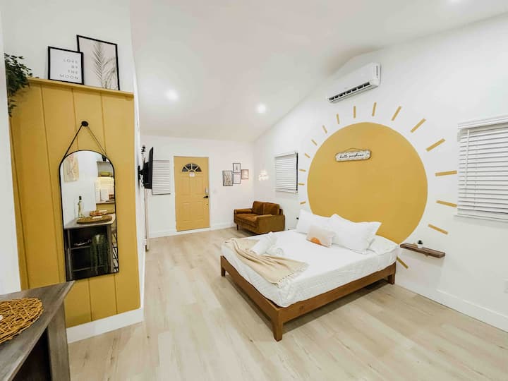 Sun-kissed Oasis: Cozy Studio Retreat In Ftl - Fort Lauderdale, FL