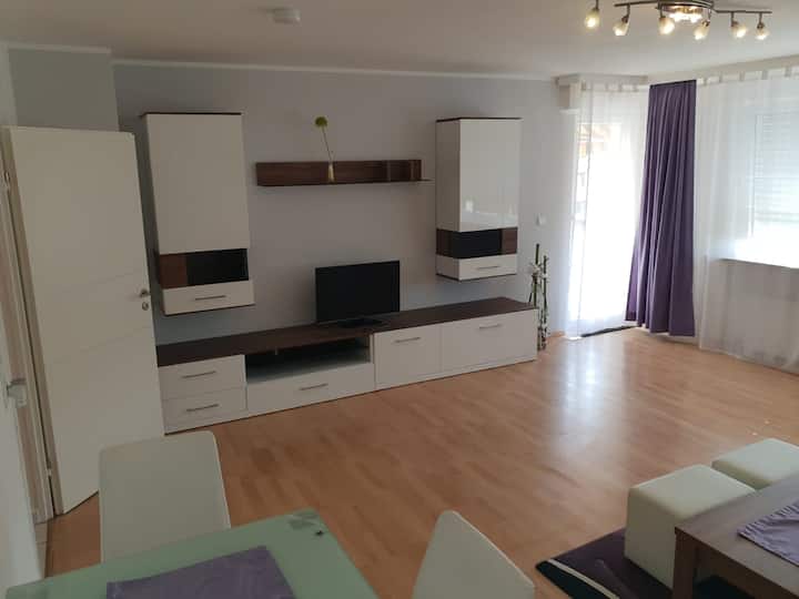 Helle 3 Zimmer Wohnung Mit Guter Verkehrsanbindung - Darmstadt