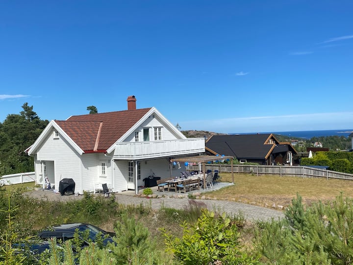 Sommerhus I Grimstad Med Sjøutsikt - Fevik Nedre