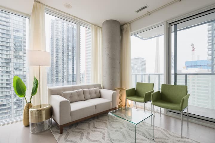 Stylish 2br Corner Suite With Gorgeous City View - Toronto