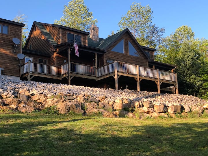 Great Brook Preserve Family Lodge - Newry, ME