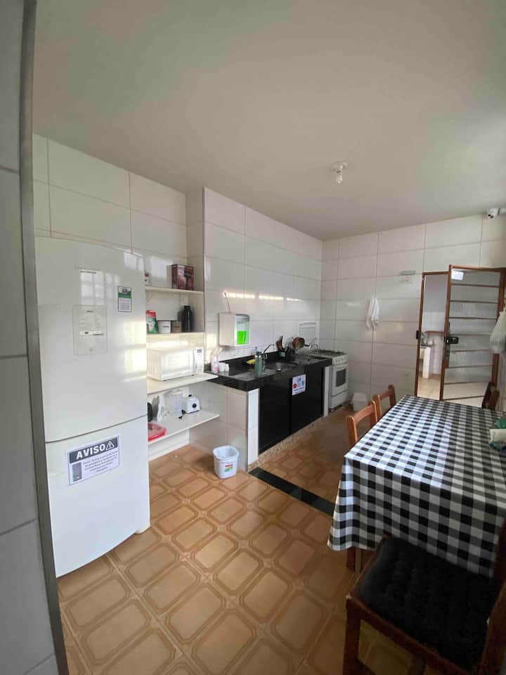 Quarto 11a Suíte Casal, Ar, Garagem A Parte - Uberlândia