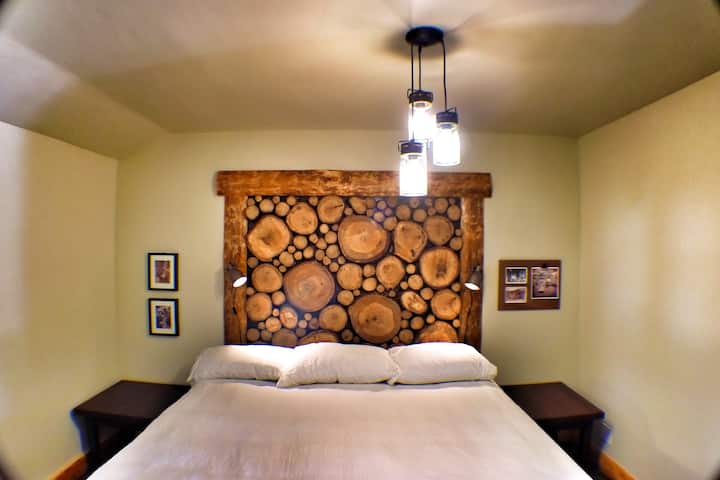 (New) Turkey Hill Mine Cabin #10 - Foresthill, CA