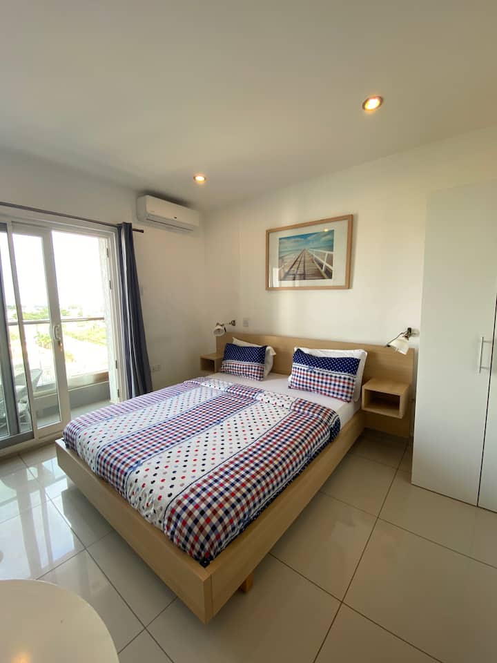 Simple Studio Apartment. Open To Negotiation! - Accra