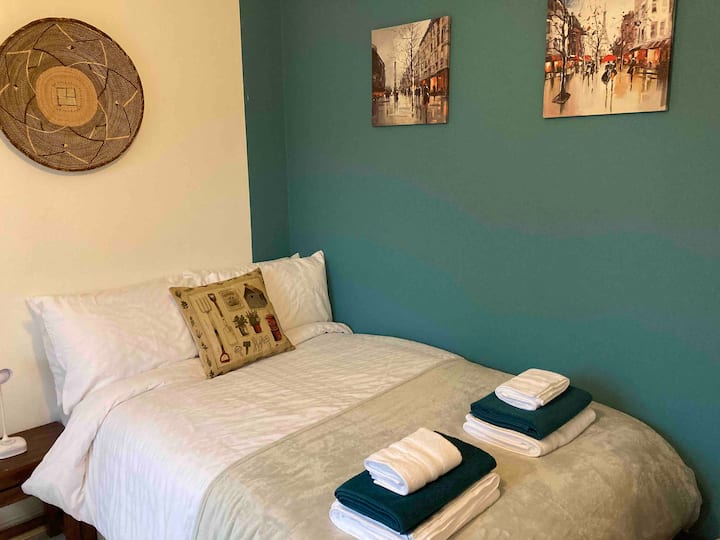 Private Room Near Telford Centre - Telford