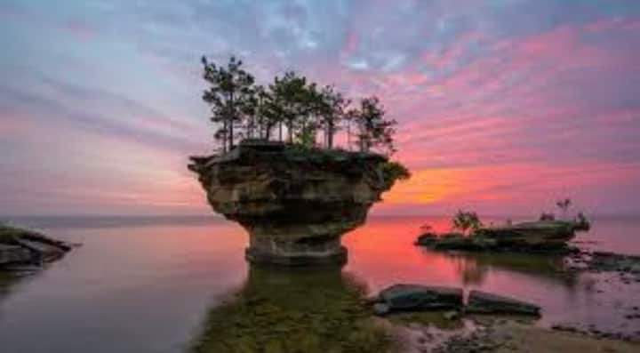 Bird Creek Vacation Home - Port Austin, MI
