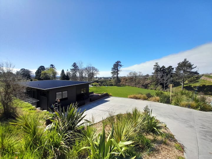 Tiroroa Tranquility - Havelock North