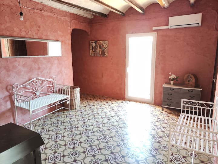 Casa Rural En Entorno Natural, Hasta 35 Personas. - Igualada