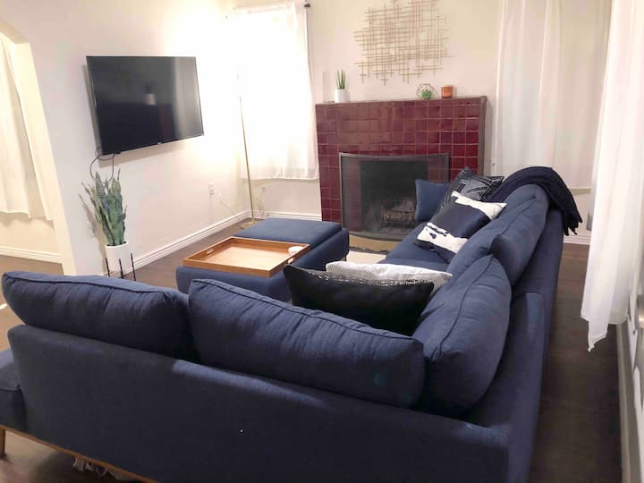 Spacious Home In Trendy Coronado North Of Downtown - Phoenix, AZ