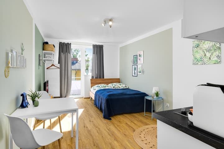 Idyllic Location With Balcony, Parking & Netflix - Graz