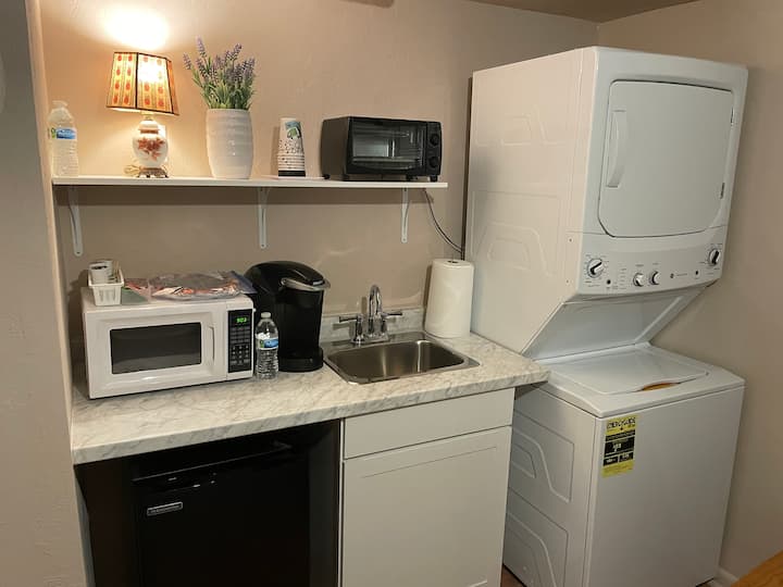 Oak Room -Private Entrance -Washer/dryer/kitchntte - Gainesville, FL