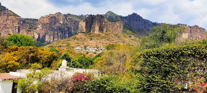 Hab 5 Per/ Vistas/alberca/ 4 Cuadras Del Centro - Tepoztlán