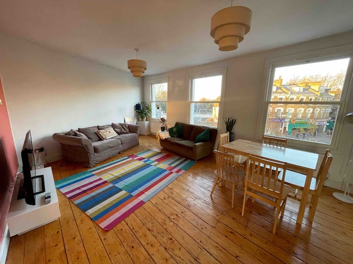 Islington Apartment - London