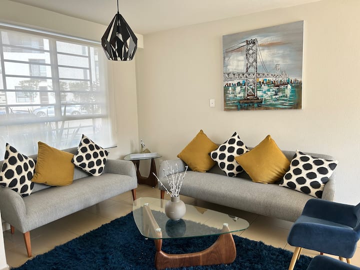 Casa Maga Con Vigilancia A 10 Min Del Centro - Santiago de Querétaro