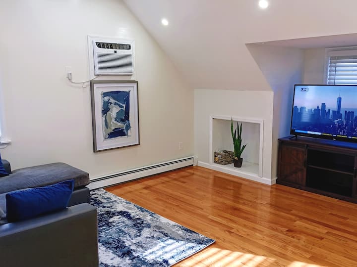Home Away From Home
1 Bedroom - Oceanside, NY