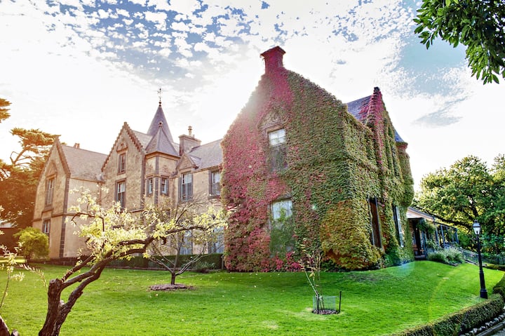 Overnewton Castle - The Homestead Cottage - Diggers Rest