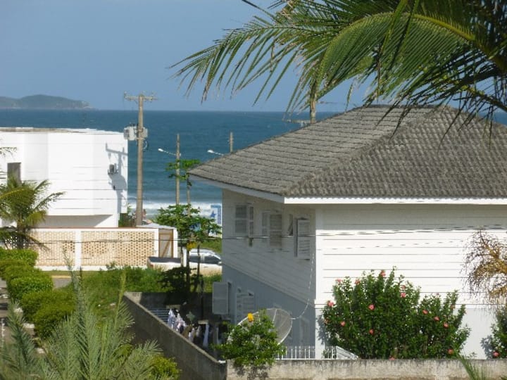 Lindo E Amplo Apto A 200 M Da Praia De Mariscal - Bombinhas