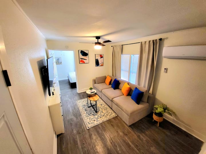 5) A Welcoming Stay In The Heart Of Bishop Arts - Dallas, TX