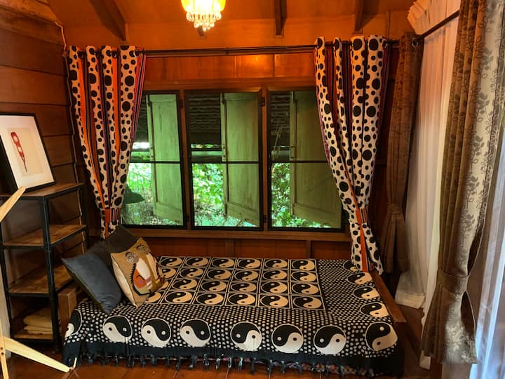 Joy For 4 : A Bunk Bed Cabin For A Group Of Four - 치앙마이