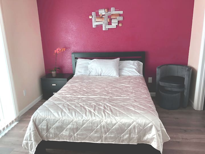 Private Entry Studio+washer/dryer - Sunnyvale, CA