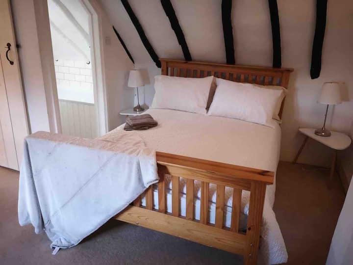 Charming One-bedroom Character Cottage - Warwickshire
