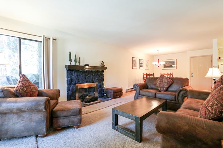 Summit 211 ,Private Balcony, On Free Shuttle Route - June Lake, CA