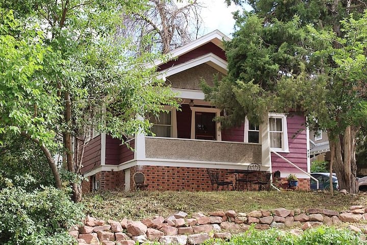 Pet Friendly, Downtown, Garden Lvl Apt In Duplex - Boulder, CO