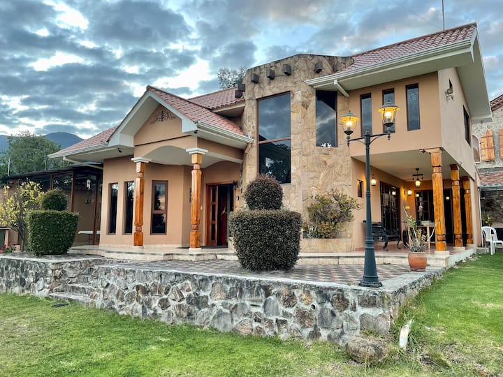 Matildita, Luxurious Private Villa Of 2,000m² - Ecuador