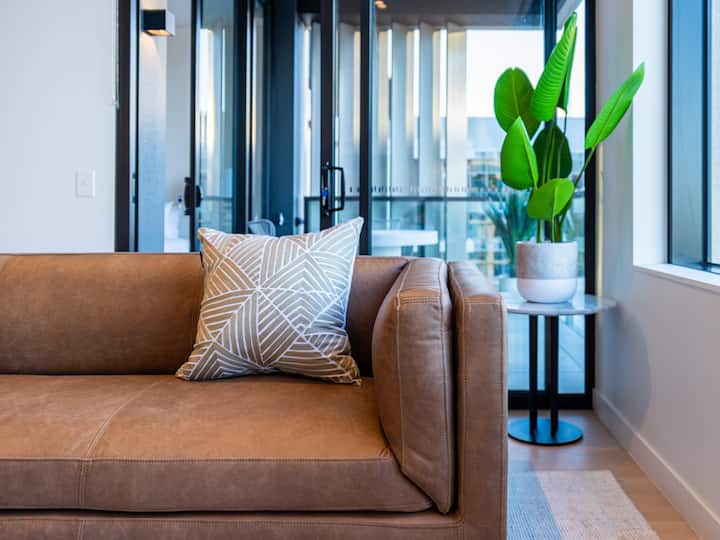 Flo's Stable 2 Brand New In Randwick - Randwick