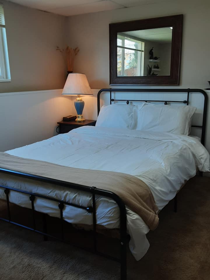 Lovely, Newly Updated At Base Of The Ski Mountain - Cottonwood Heights, UT