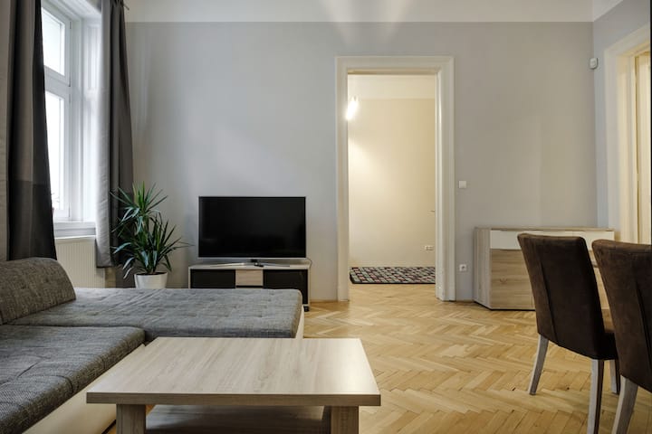 ÉVasion Urbaine: 3 Chambres, 2 Sdb, Design Moderne - Budapest