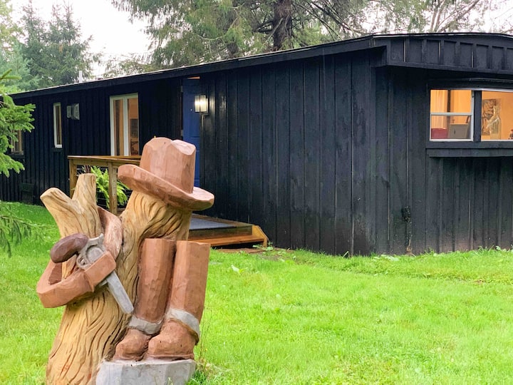 Cowboy Cabin With Hot Tub! - Monticello, NY