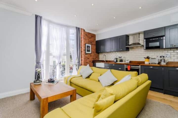 Beautiful Modern Apartment In A* Location - Brighton