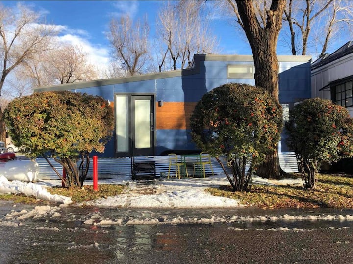 Cozy Draper Slc Valley Tiny House: Big Adventures - Sandy, UT