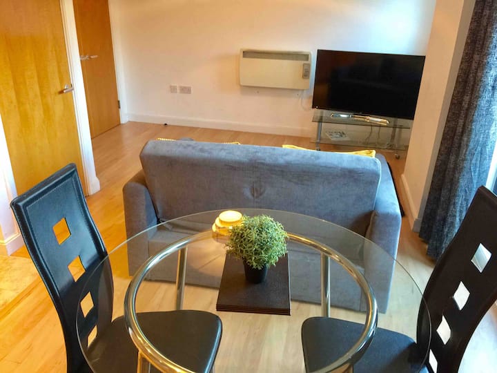 One Bedroom Apartment With Sofa Bed - Leicester