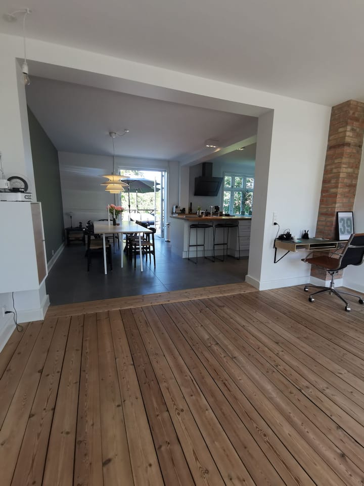 Stor Villa Centralt I Kolding - コリング