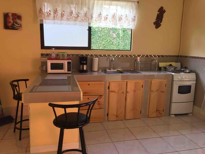 La Fortuna Private Family Home Pink - La Fortuna