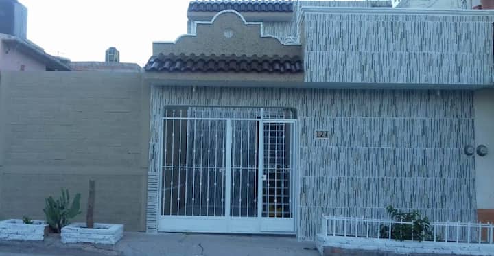 El Aposento De Mamá Nena. ( Acceso Independiente ) - Aguascalientes