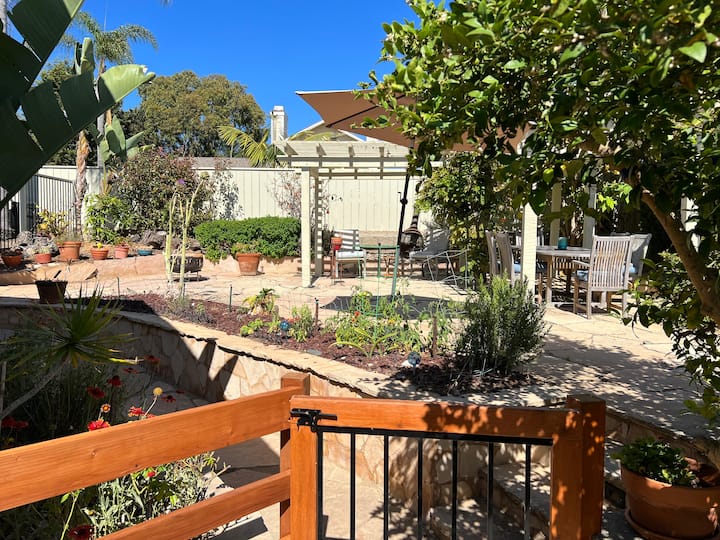 Expansive Private Suite And Garden Patio - San Diego, CA