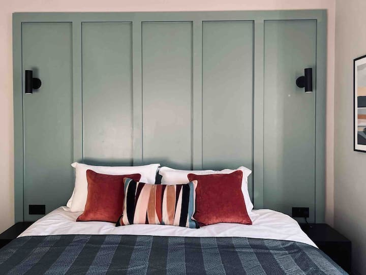 Boutique Studio, King Bed, En-suite & Kitchenette - Melrose