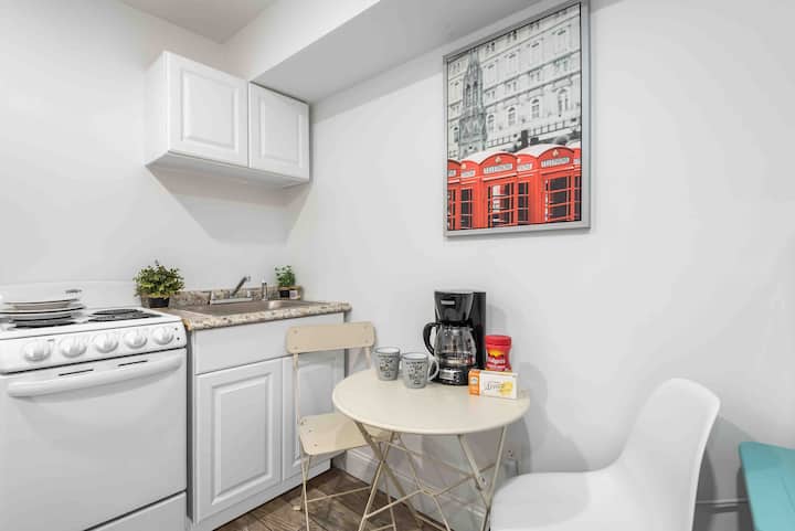 The Pacific Studio In Brooklyn (King Size Bed) - New York City