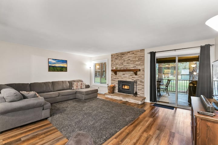 Beautiful Sisters Condo - Great Location - Sisters, OR