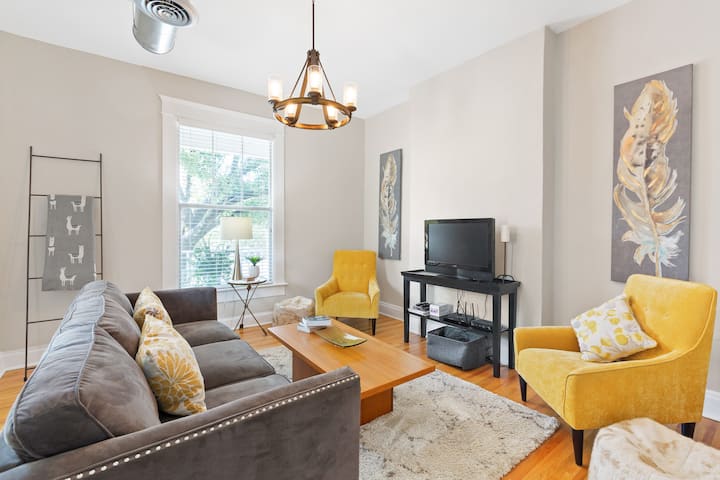 Magnolia Street House Downtown Home, Sleeps 7 - Tennessee Aquarium, Chattanooga