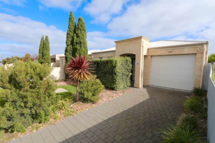 Ten Robe Street - Robe