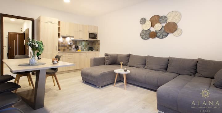 8 -10 Fős Luxus Apartman A Petőfi Sétánynál! - Siófok