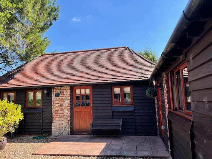 Charming Peaceful Countryside Two Bedroom Cottage - Maidstone