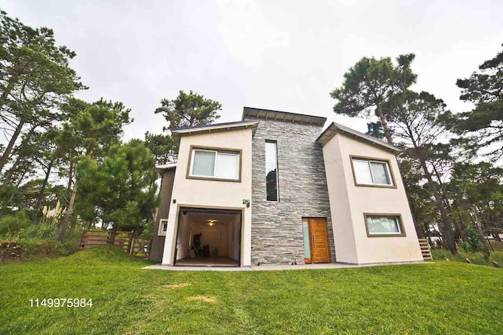Casa Pinamar Eslora Zona Golf - Pinamar