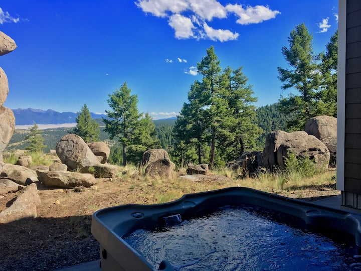 *Hot Tub*secluded Romantic Mtn Top Retreat*views* - Butte, MT