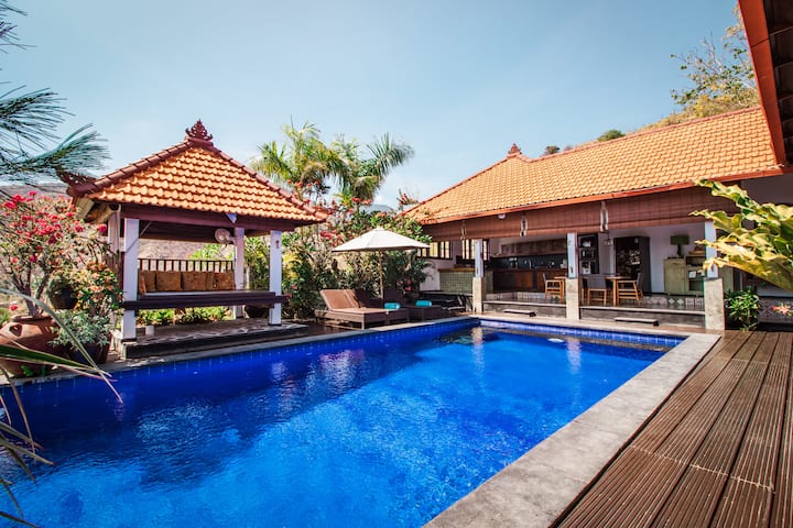 Villa Bukit Malas 3, 3 Bedroom Villa And Pool - Seraya