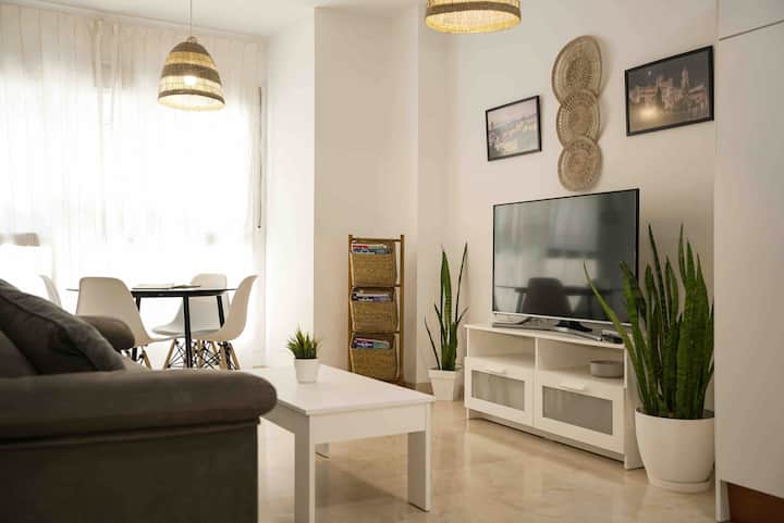 Deluxe Stylish One-bedroom Apartment - Málaga